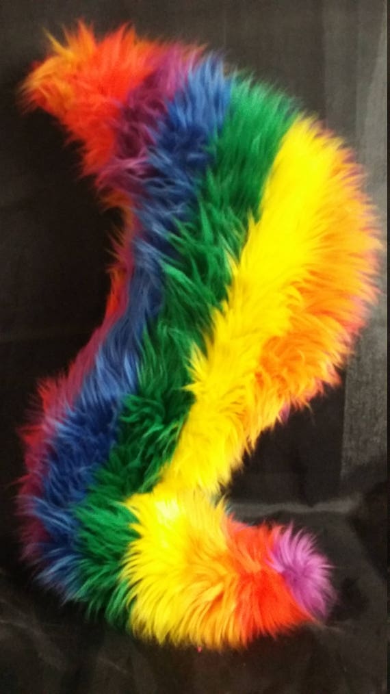 Rainbow Dash Con Cola De Caballo Un Caballo Con Una Melena Amarilla Y