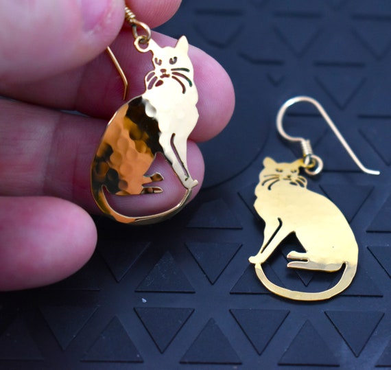 Vintage gold tone cat - Gem