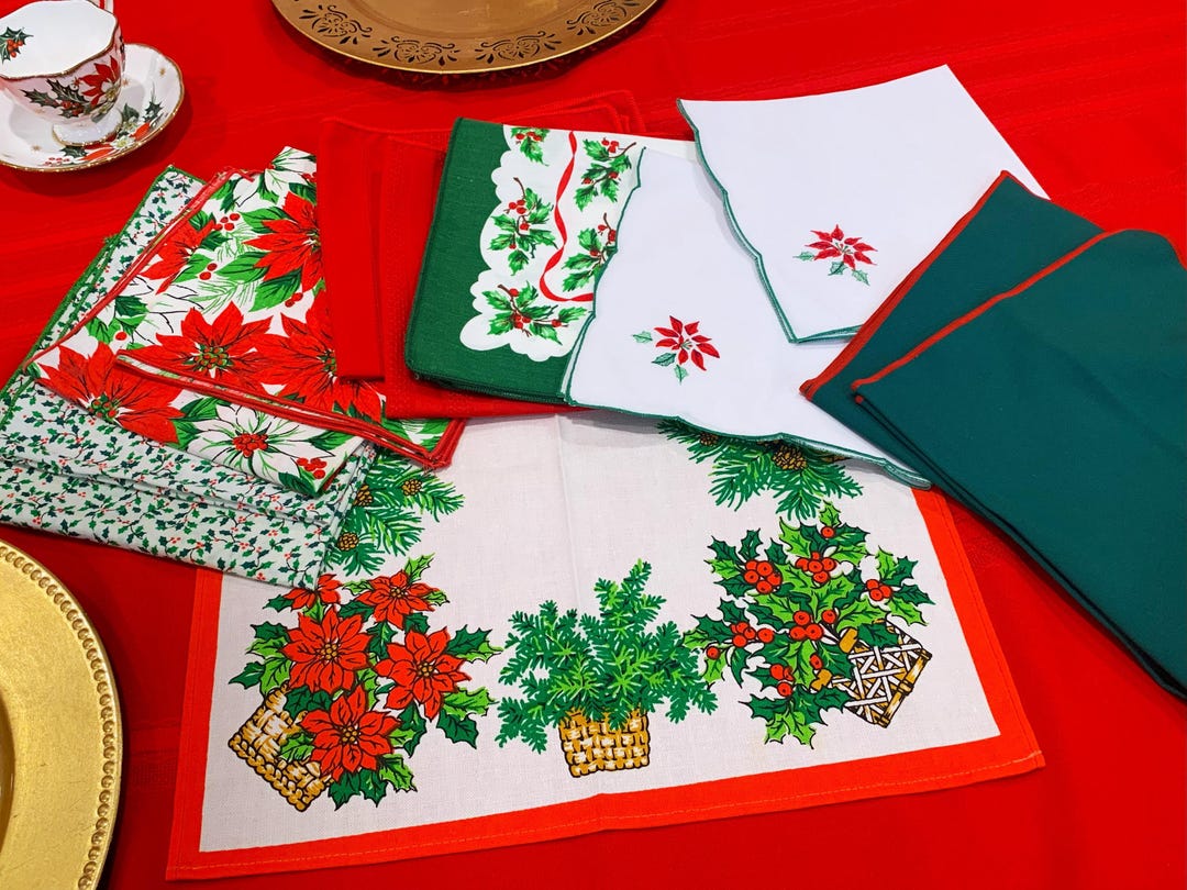 Vintage Dinner Napkins CHRISTMAS Set of 12 Poinsettia Hollyberry ...