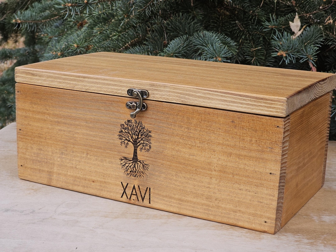 Rustic Cedar Family Tree Keepsake Box | Custom Engraved Wooden Memory ...