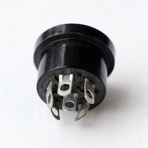 6 Pin Chassis Mount Female - Stax Normal Bias Electrostatic Earspeakers ...