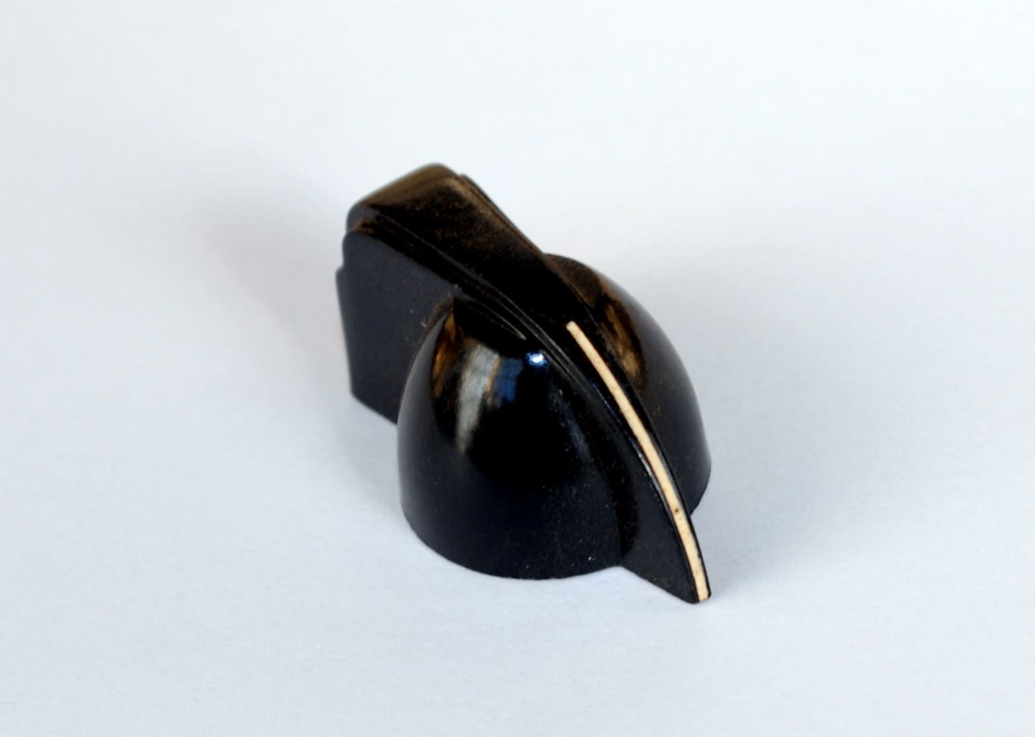 Bakelite Radio Knobs for sale | Only 3 left at -75%