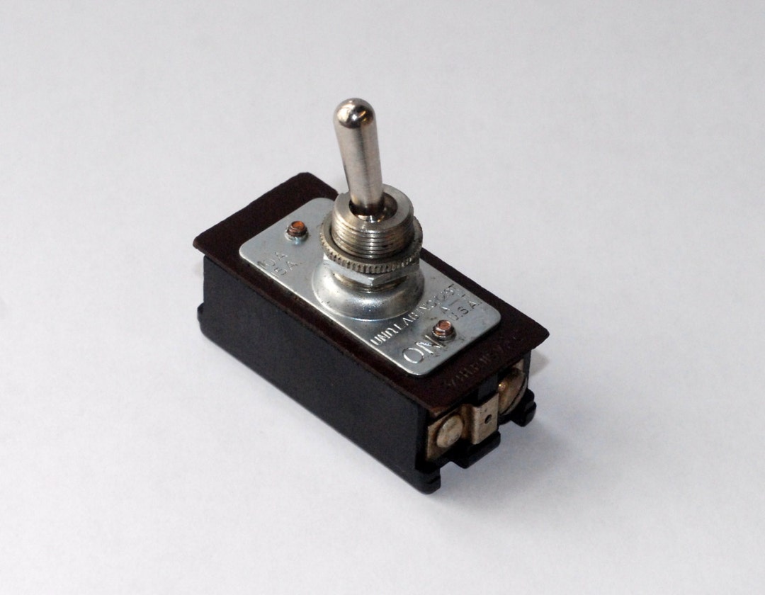 A-H SPDT Toggle Switch - Bakelite Body - Big - Sturdy - Old Fashion ...