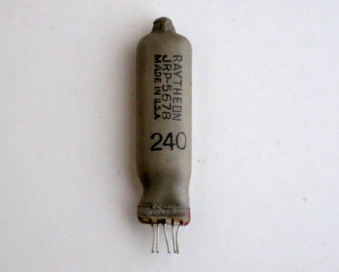 Raytheon 5678 Vacuum Tube - Subminiature Pentode Tube With Wire Leads ...