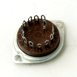 Nixie Tube Socket - Chassis Mount - 13 Pin - Burroughs B5031, B5092 ...