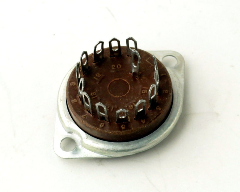 Nixie Tube Socket - Chassis Mount - 13 Pin - Burroughs B5031, B5092 ...