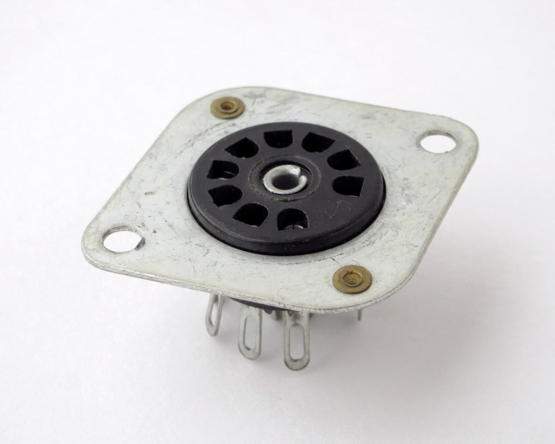 Connector Corp 9 Pin Miniature Tube Socket on Metal Mounting Plate ...