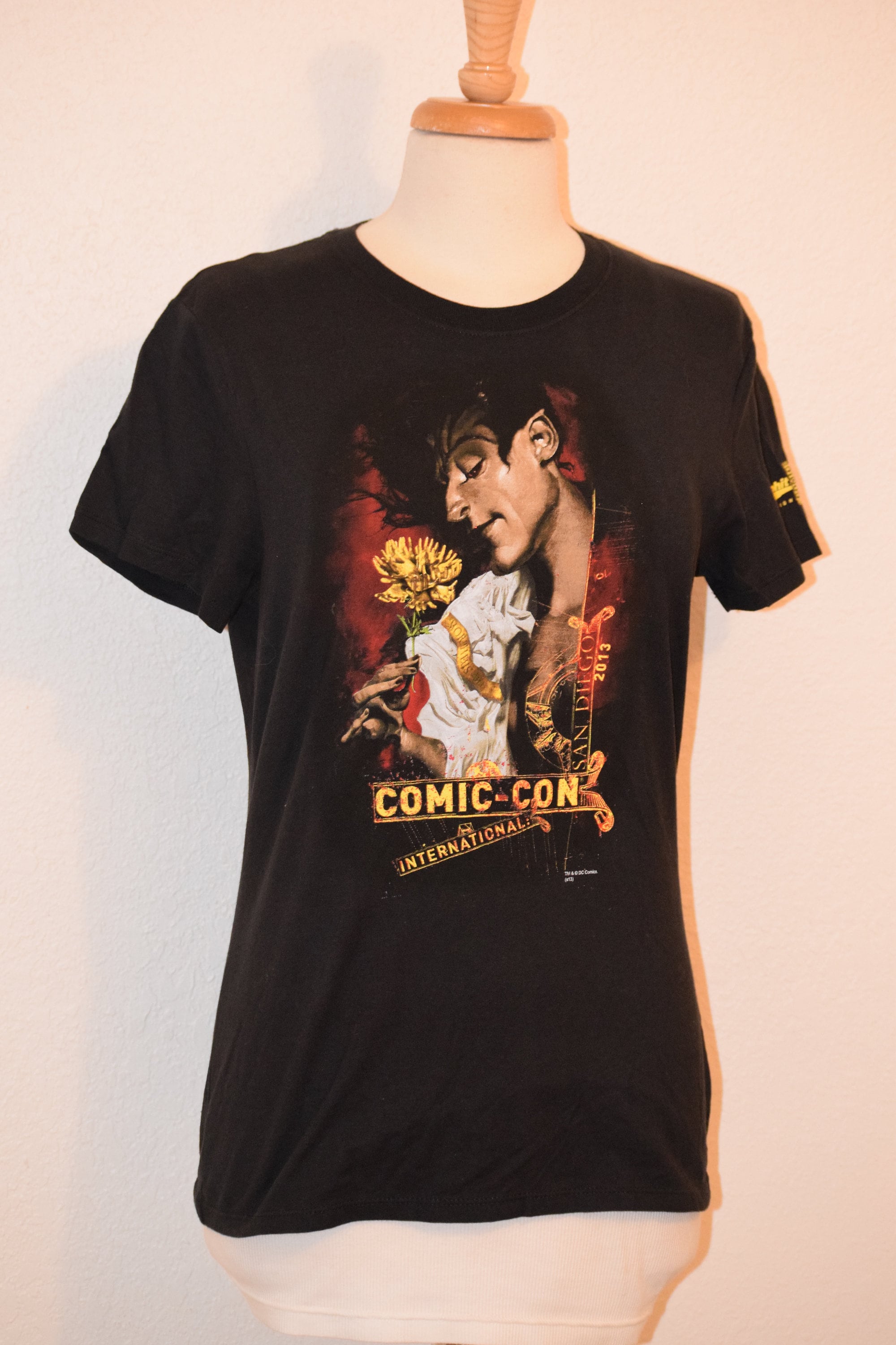 Vintage 2000's Comic Convention Shirt - munimoro.gob.pe