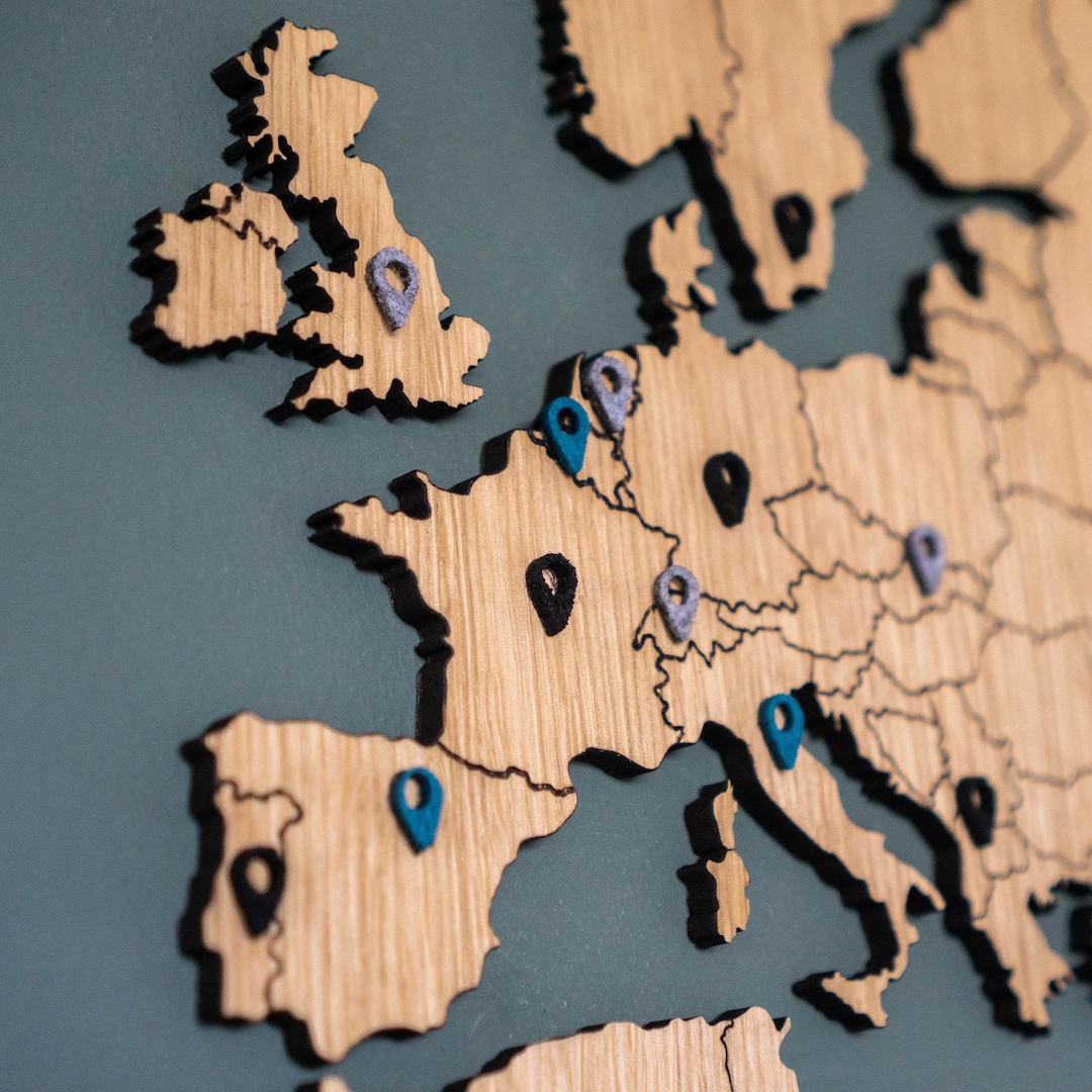 Wooden World Map - Oak / Walnut / Bamboo - World Map | Canvas | Push ...