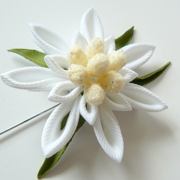 Edelweiss Brooch - Etsy