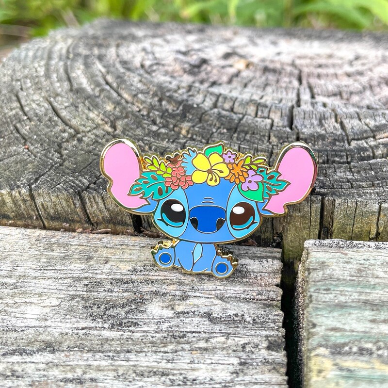 Lilo and Stitch Enamel Pin - Etsy