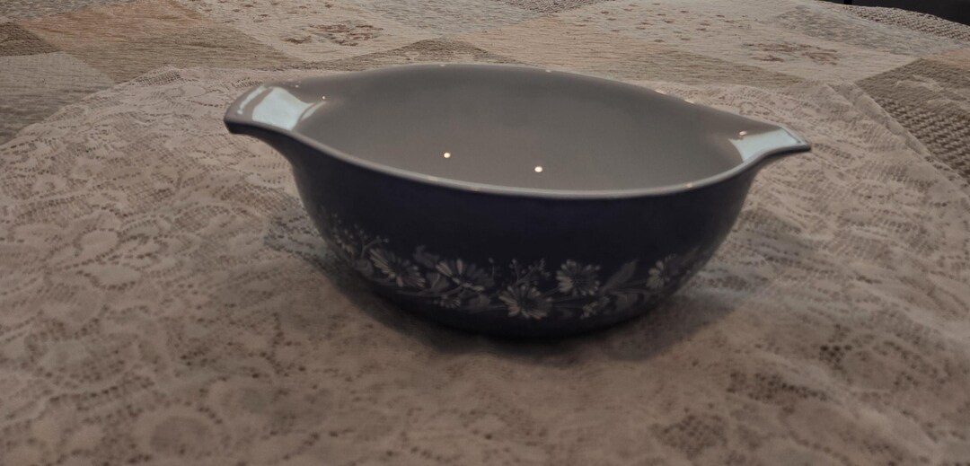 Vintage Large Pyrex Blue Colonial Mist/cinderella Boxd - Etsy