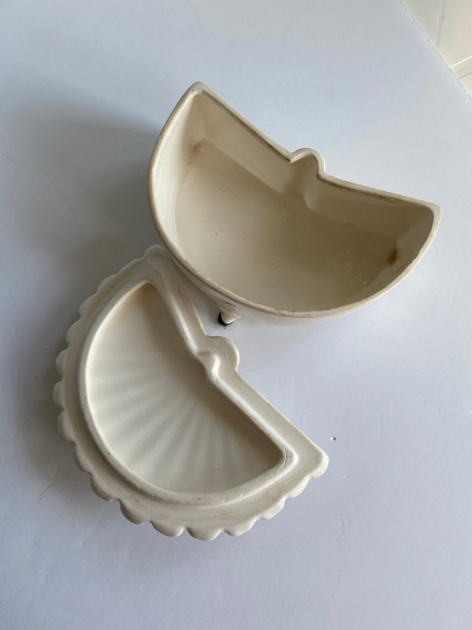 Vtg Lipper and Mann Trinket Box, Iridescent Trinket Box / Candy Dish ...