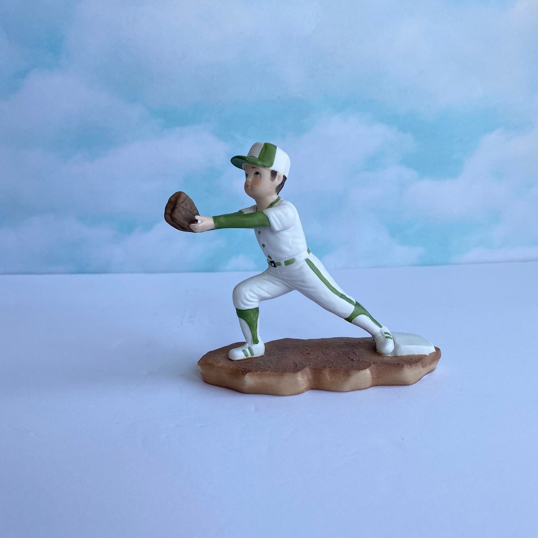 Vtg Baseball Player Figurine, Enesco 1983 First, Second or Third Base ...