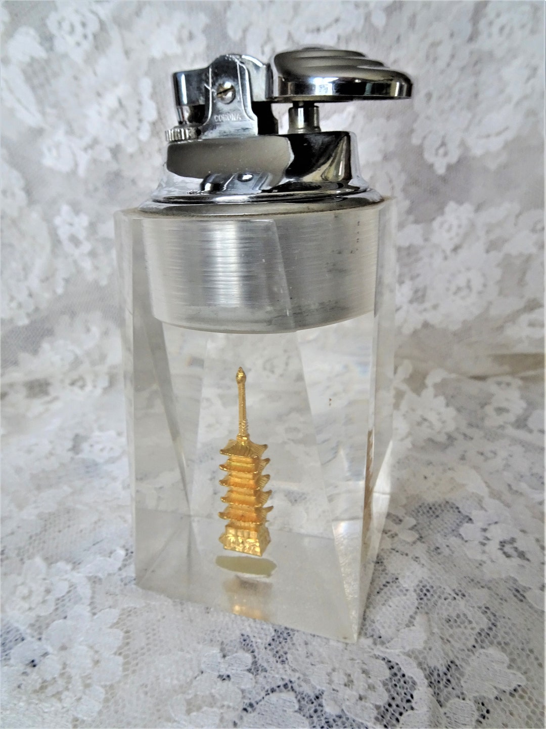 ATTRACTIVE Tall Vintage Lucite Table Lighter, Corona Cigarette Lighter ...