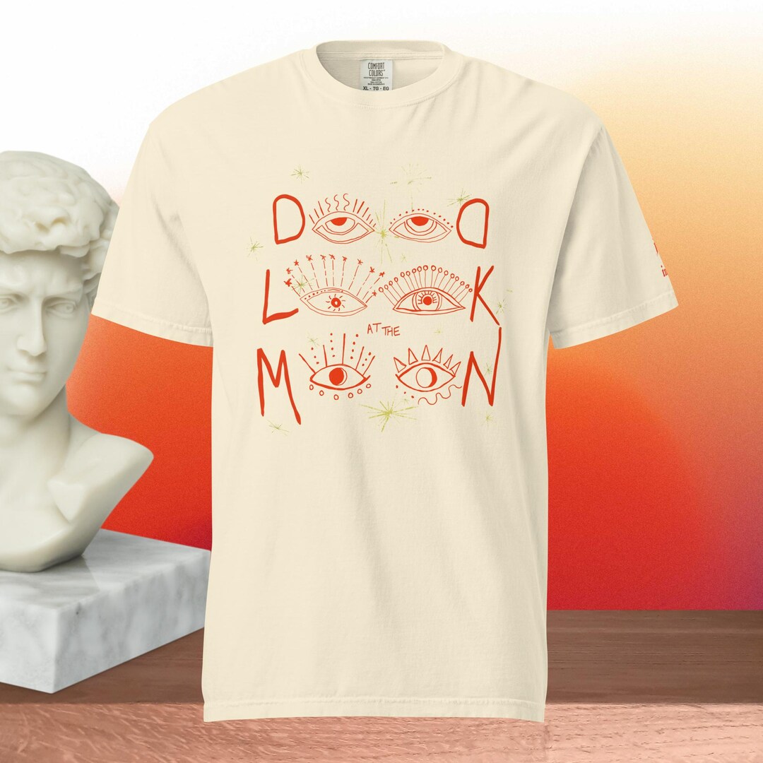 Dood Look at the Moon Juj.ink | Comfort Colors Shirt - Etsy