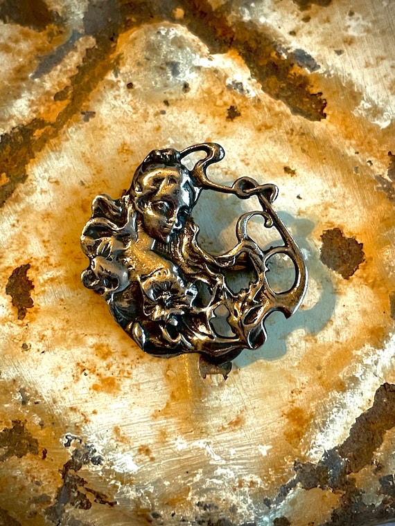 Beautiful Art Nouveau Lady Sterling Silver Pendant or… - Gem