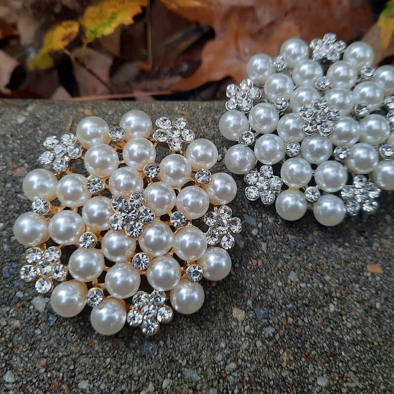 Small Pearl Broaches - Etsy