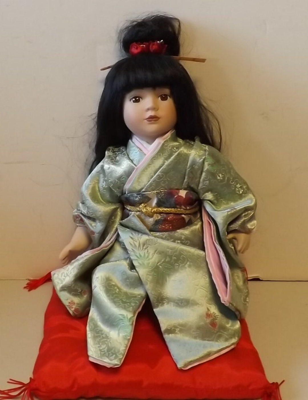 Beautiful Porcelain Asian Japanese Woman Geisha Kneeling on Pillow ...