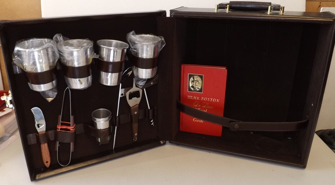 Deluxe Three Bottle Travel Portable Bar Set Case See Description for ...
