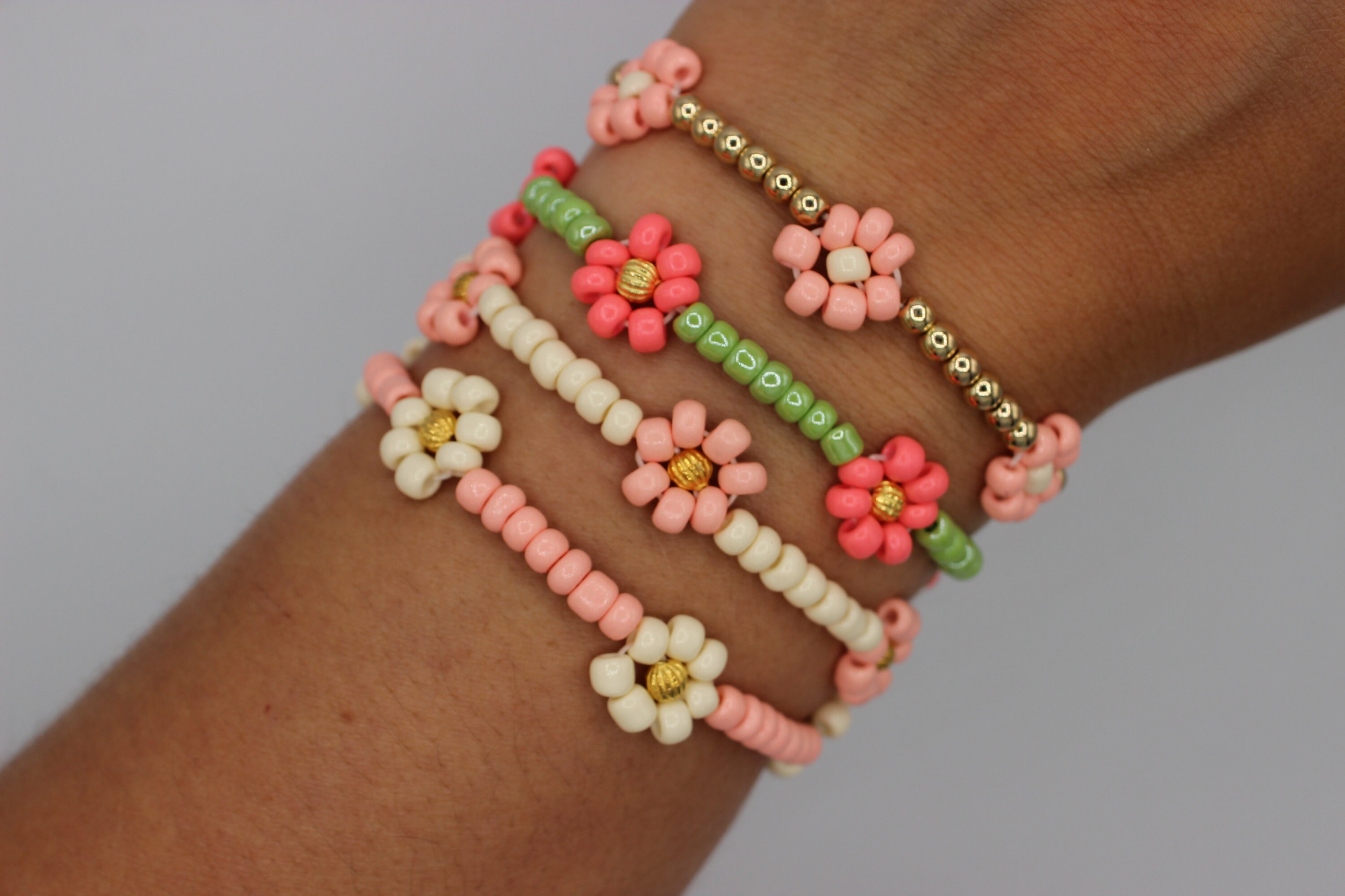 ONE Daisy Flower Seed Bead Spring Summer Bracelet | Etsy