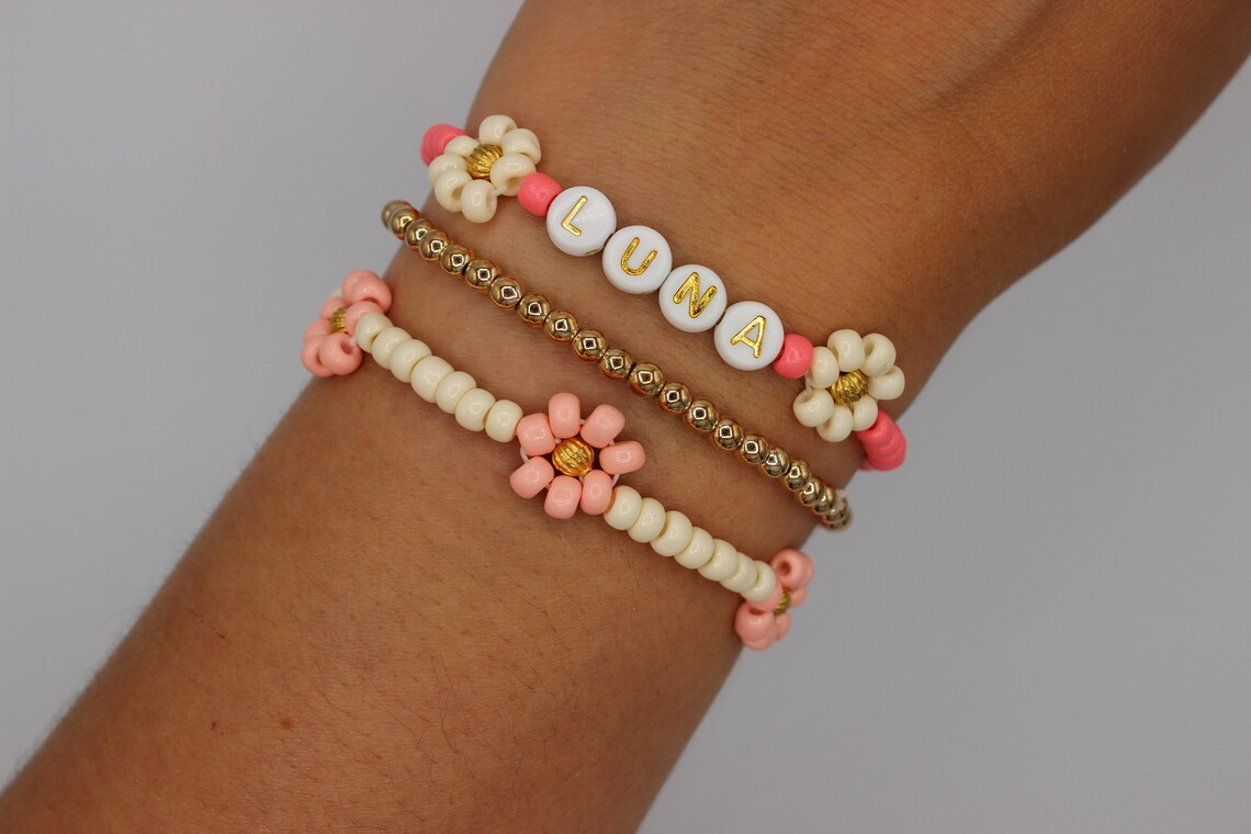 ONE Daisy Flower Seed Bead Spring Summer Bracelet | Etsy