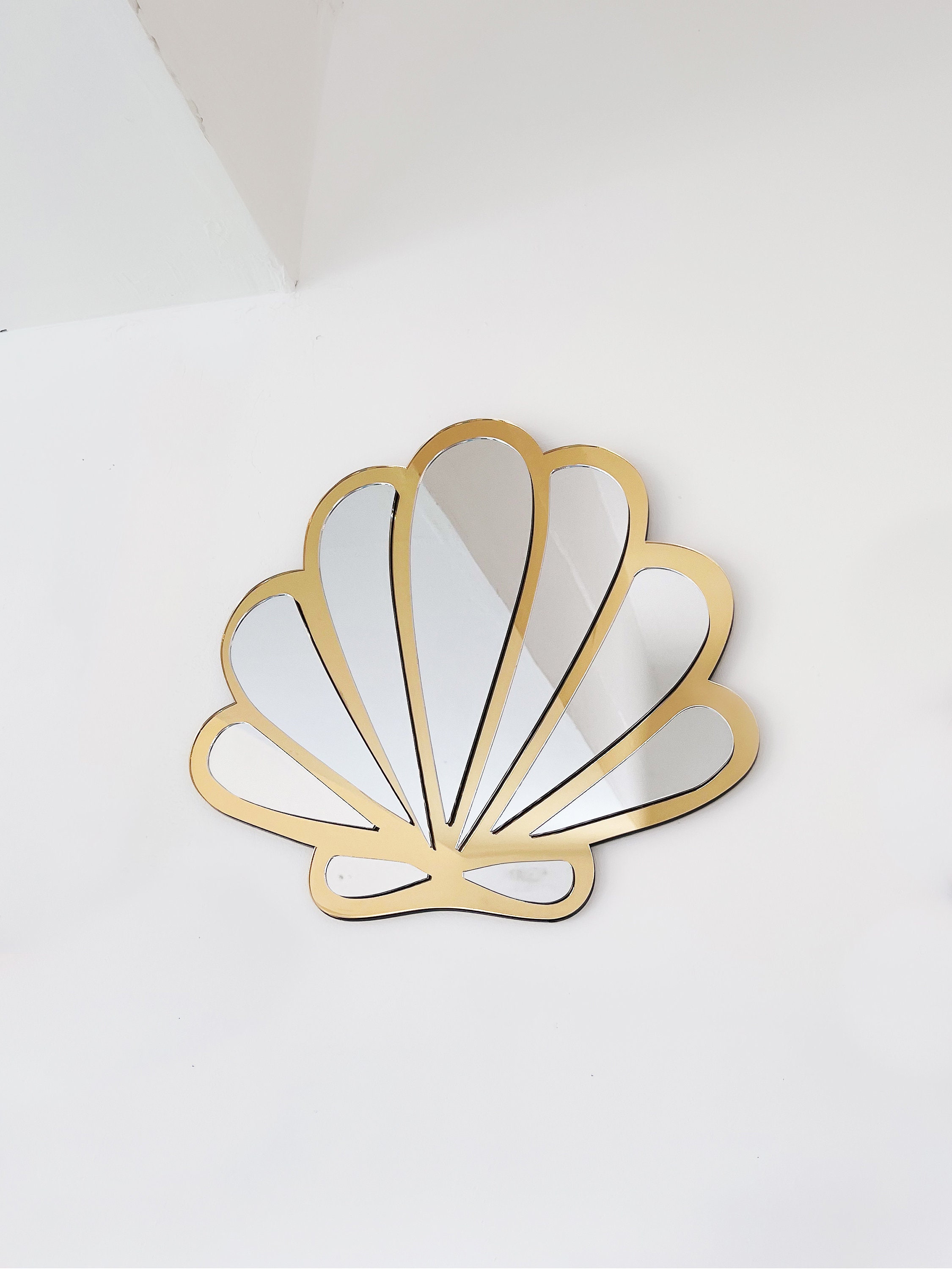 Seashell Gold and Silver Mirror - Clam Sea Shell Wavy Acrylic Color ...