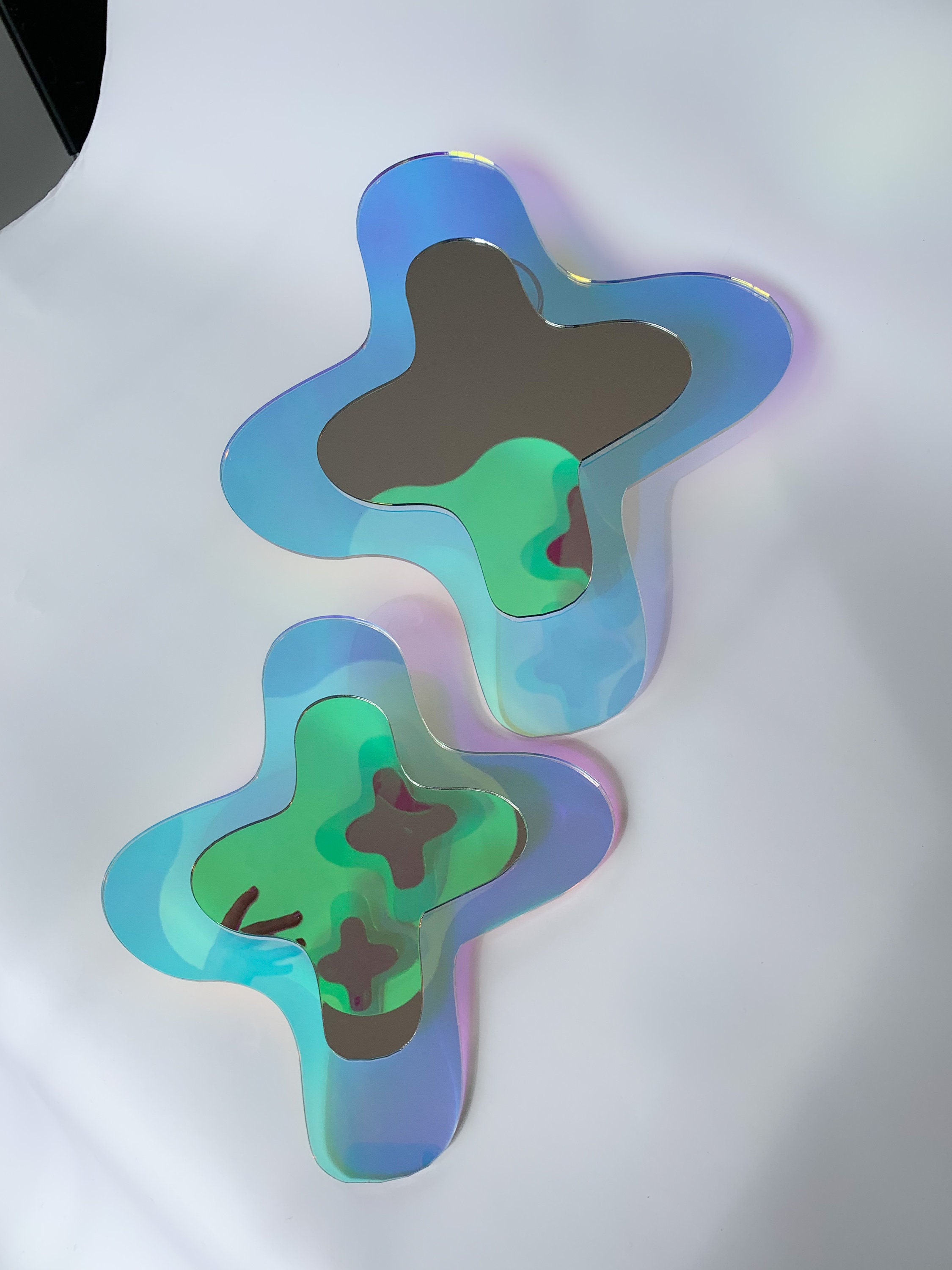 Cross Reflector Set - Set of 2 Mirrors - Wavy Acrylic Mirror Wiggly ...