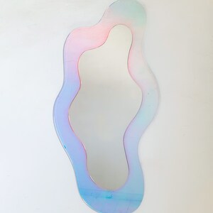 Wiggly Life Reflector Mirror - Full Body - Wavy Acrylic Mirror Wiggly ...