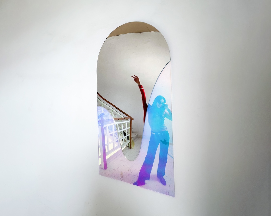 Liquid Arch Reflector - Reflector Mirror - Full Body - Wavy Acrylic ...