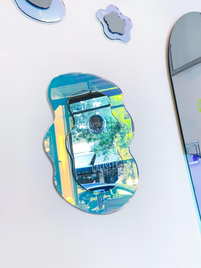The Wave Reflector - Wavy Acrylic Mirror Wiggly Mirror Amorphic Mirror ...