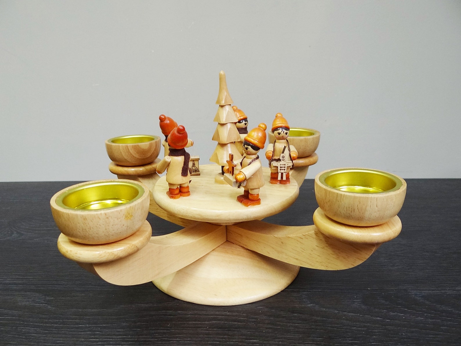 Traditional German Advent Wreath - Count the Sundays before Christmas ...