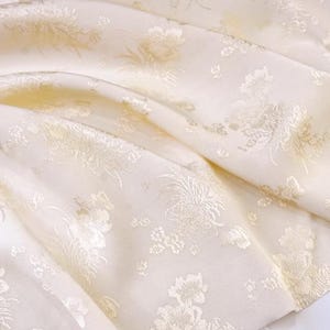 Cream White Color Jacquard Fabric With Flower Pattern, Chinese Style ...