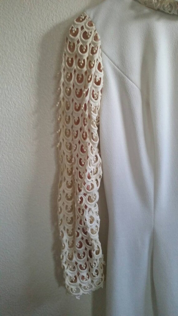 Vintage White mod dress with crown trim - Gem