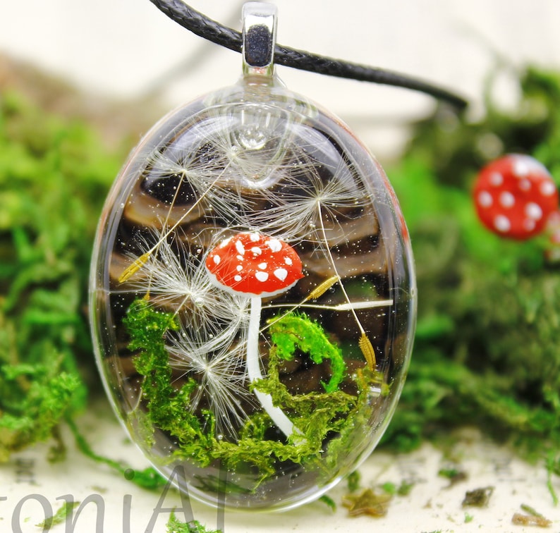 Real Dandelion Toadstool / Real Moss / Mushroom / Unique - Etsy