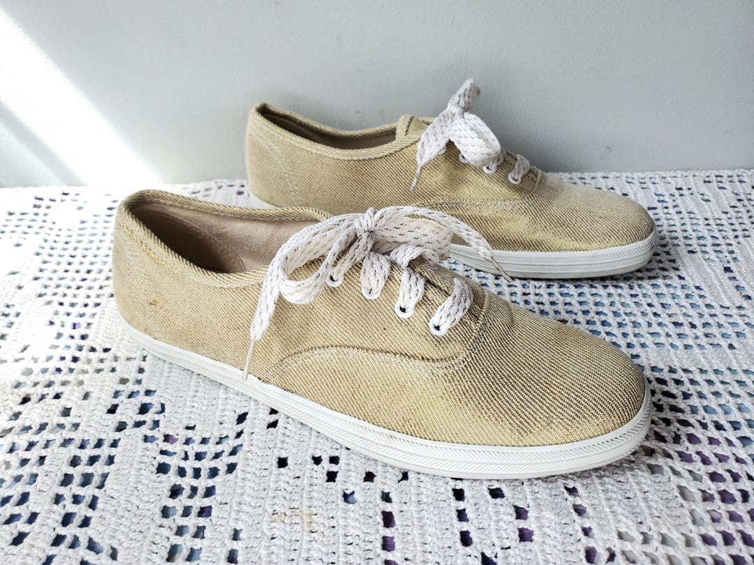 Vintage 90s Size 6.5 Gold Metallic Glitter Tie Lace up Sneakers LA Gear ...