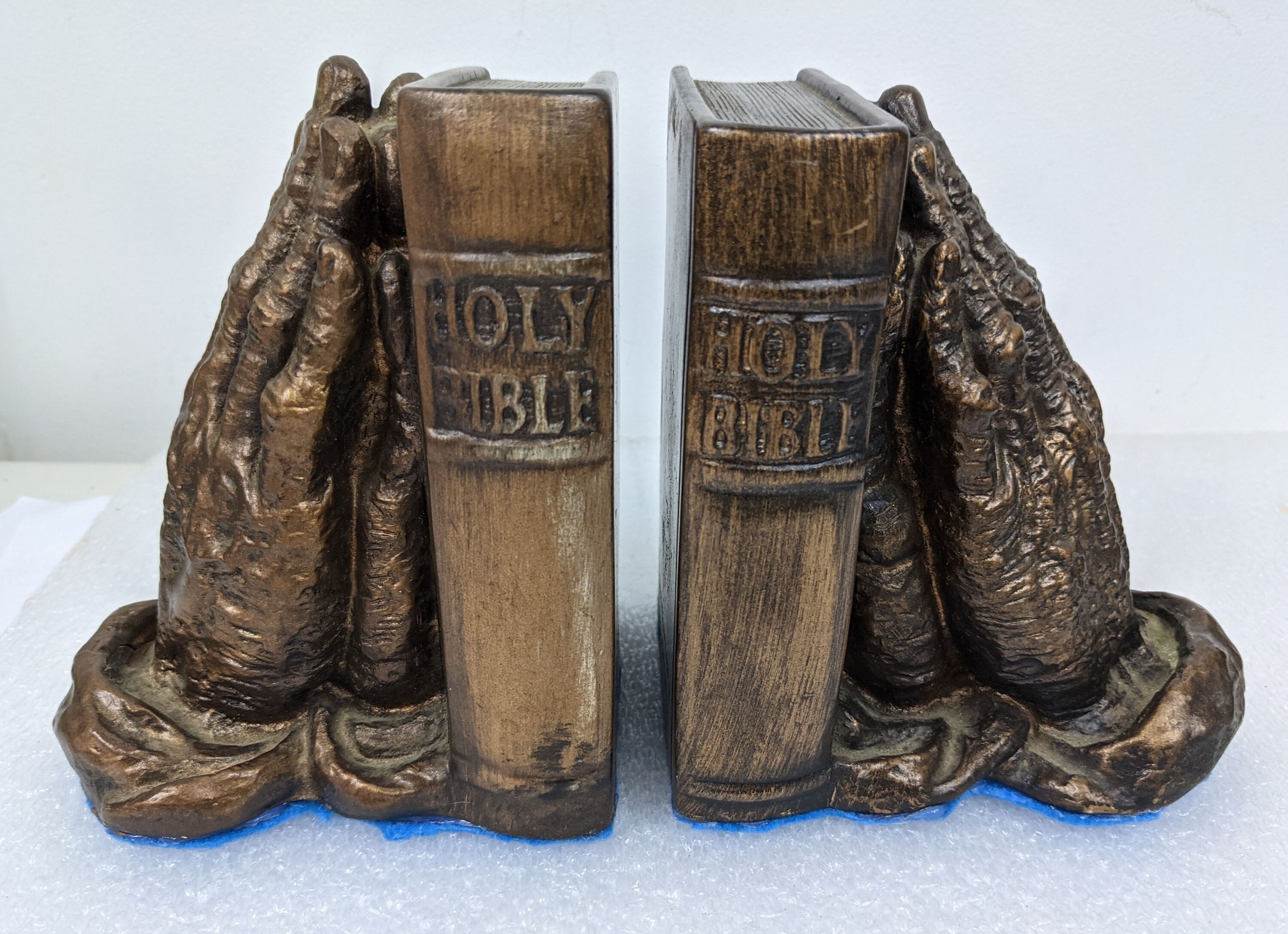 Vintage Holy Bible Praying Hands Chalkware Bookends 1962 | Etsy