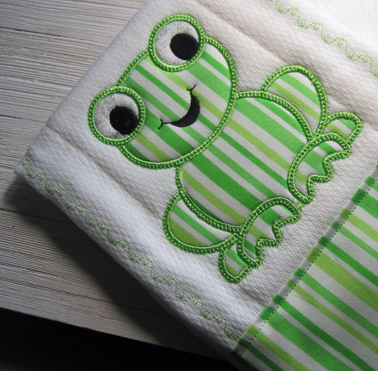 Embroidery Design Frog Applique Machine Embroidery Design 3 - Etsy