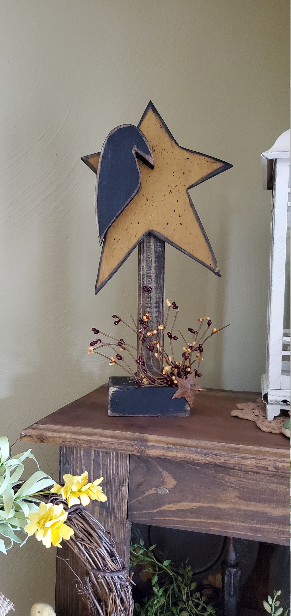 Wooden Crow on Pedestal With Berries and Rusty Star - Etsy