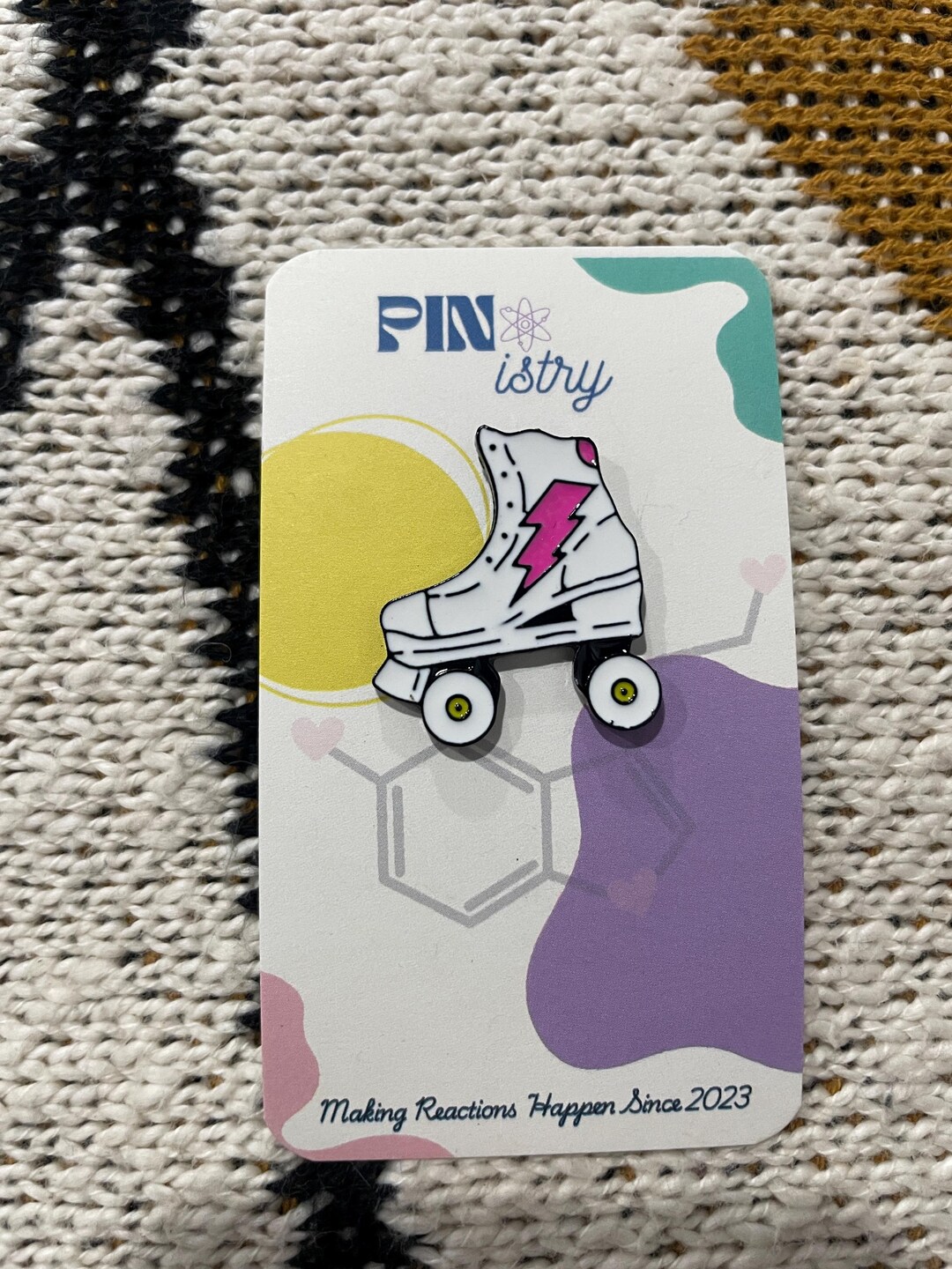 Retro Roller Skate Enamel Pin | Cute 80s and 90s Aesthetic Lapel Pin ...