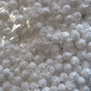 Styrofoam Snow Pebbles and Powder Snow Mix,0.25-0.5 Inch Diameters,25 ...