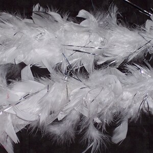 Feather Mini Boa,4 Ft,25gm,red,white,crafts,costume Trim,holiday,sewing ...