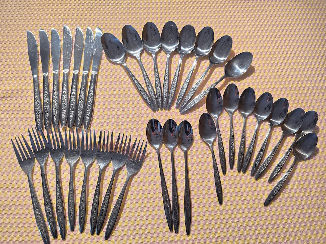 Customcraft Stainless Taiwan Floral Pattern Flatware Set Flower ...