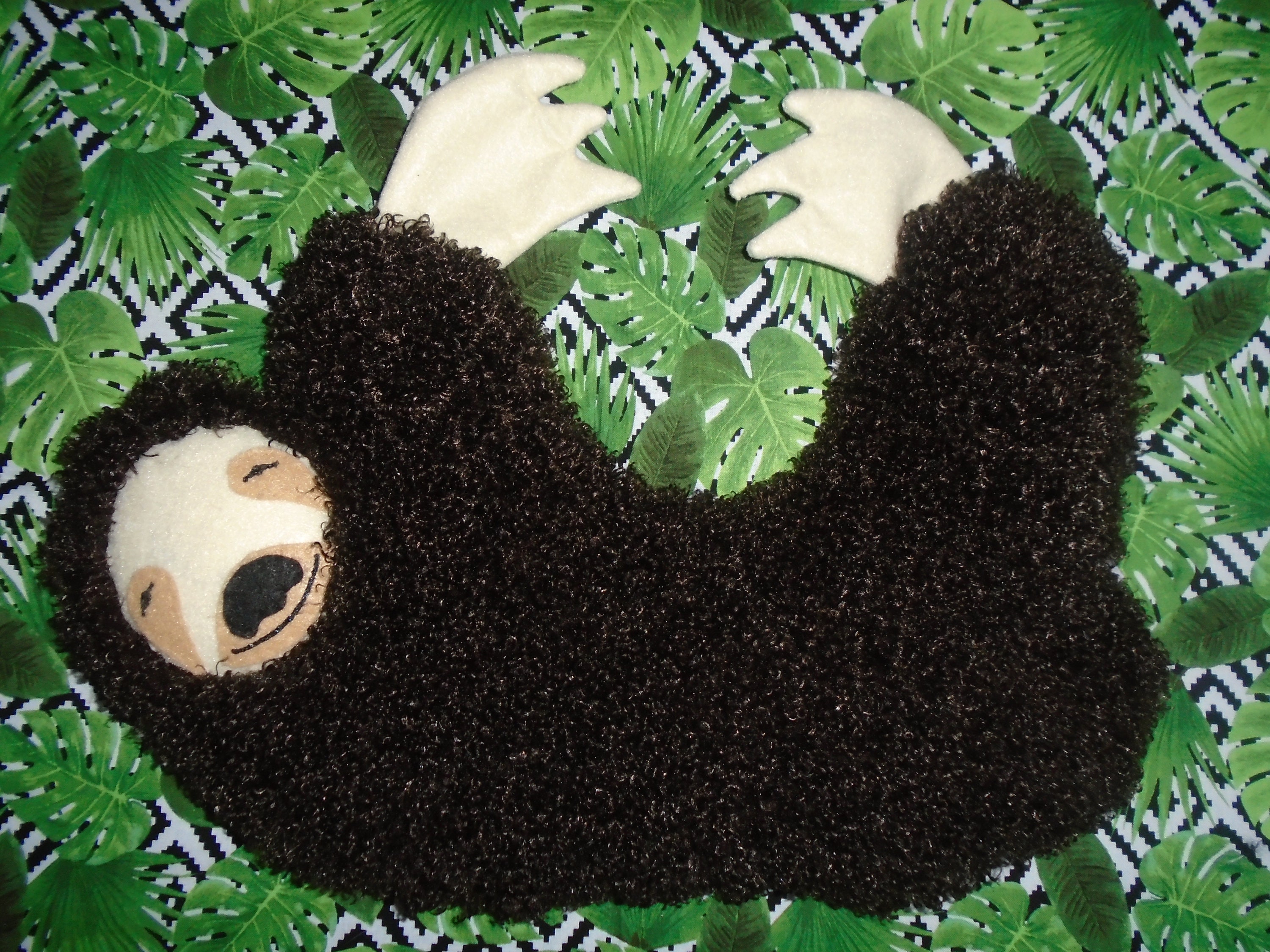 Sloth Neck Wrap, Relieves Pain, Sore Muscles. Arthiris Pain, Stiff Neck ...