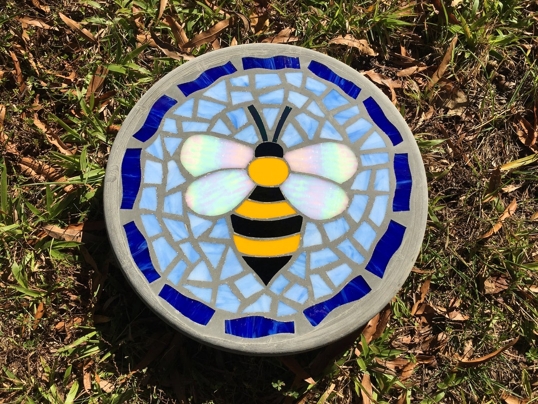 Queen Bee-honey Bee Mosaic Stepping Stone-14 Inch Round Mosaic Yard ...