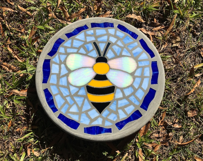 Queen Bee-honey Bee Mosaic Stepping Stone-14 Inch Round Mosaic Yard ...