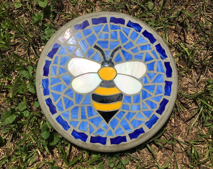 Stepping Stone Queen Bee-honey Bee Mosaic Stepping Stone-14 Inch Round ...