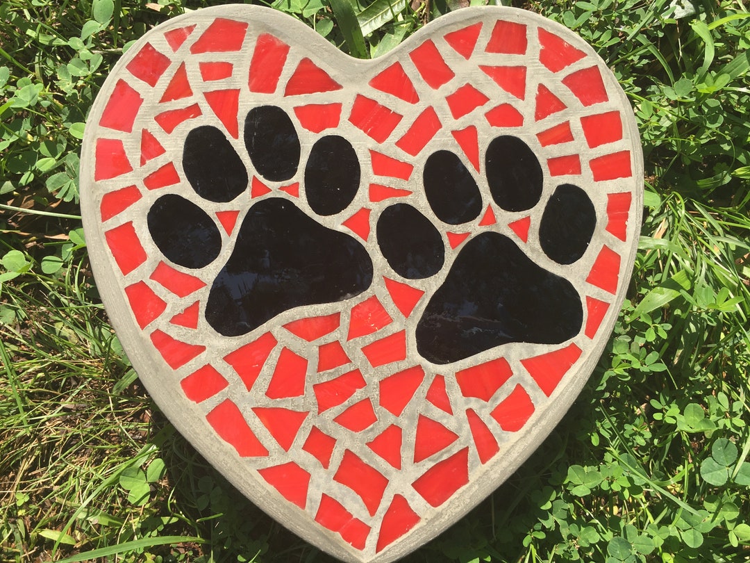 Pet Memorial Mosaic Stepping Stone-heart Stepping Stone-9 Inch X 9 Inch ...