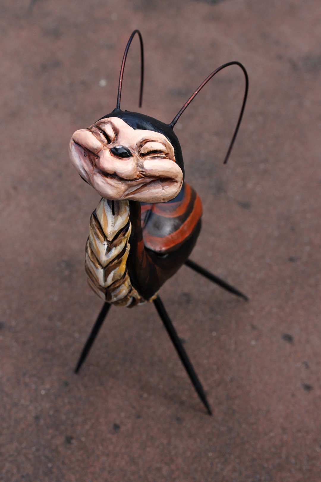 Boast Roach Figurine (made to Order) - Etsy