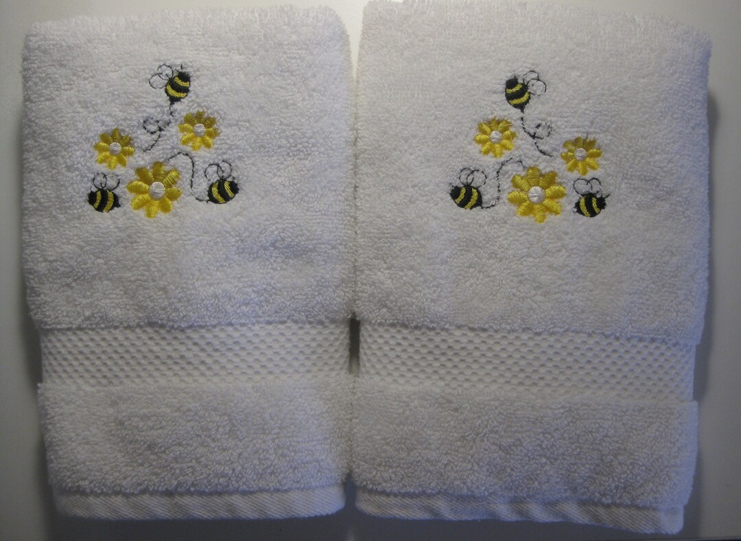 Embroidered Bee and Daisy Hand Towel Set - Etsy